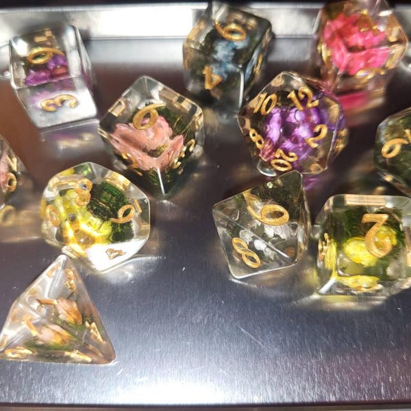 Purple Turtle Dice Set, Transparent With Light Purple Turtle Inside ...