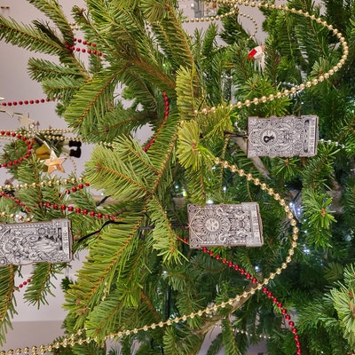 The Tarot of the Toiling Hands 78 Card Tarot Deck by Esme Baker - Etsy