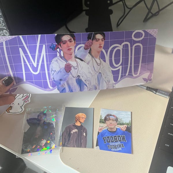 ATEEZ Hand Banners GLOSSY / Concert Banners / Double Sided - Etsy