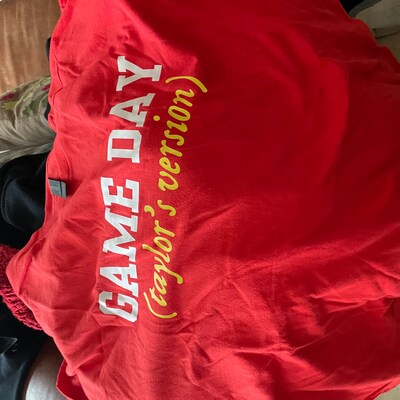 Love Heart Puff Print Graphic T-shirt and Sweatshirt, Puff Print, Love ...