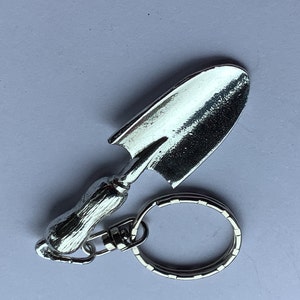 Carp Fish Key Ring Handmade UK Mordern English Pewter Carp - Etsy