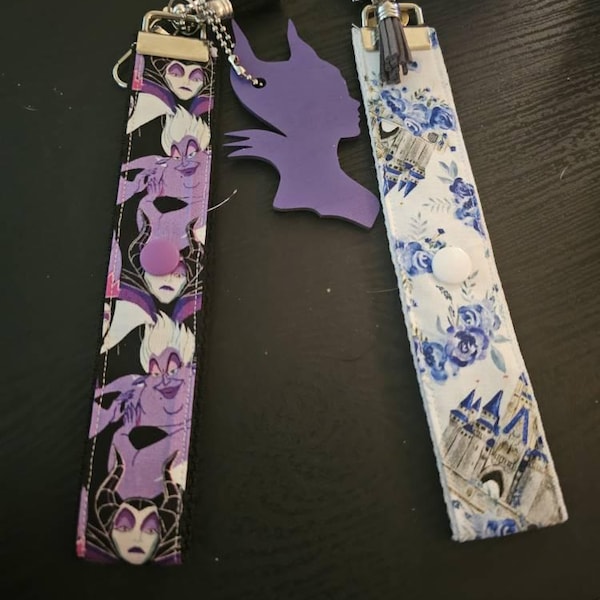 Ear Saver Key Fob , Minnie Ear Headband Keeper, Ear Holder for Backpack ...