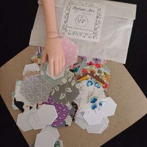 EPP Hexie PDF Ladybird, Caterpillar, Butterfly and Bee English Paper ...