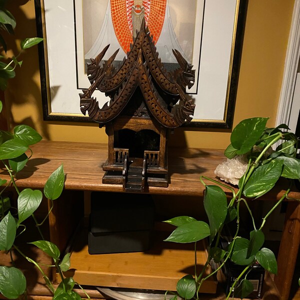 Buddha Stand, Altar Stand, Place the Buddha Image on the Altar Table ...