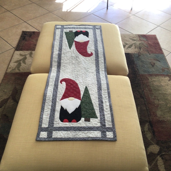 Digital Gnome Table Runner Pattern, PDF, Winter, Christmas - Etsy
