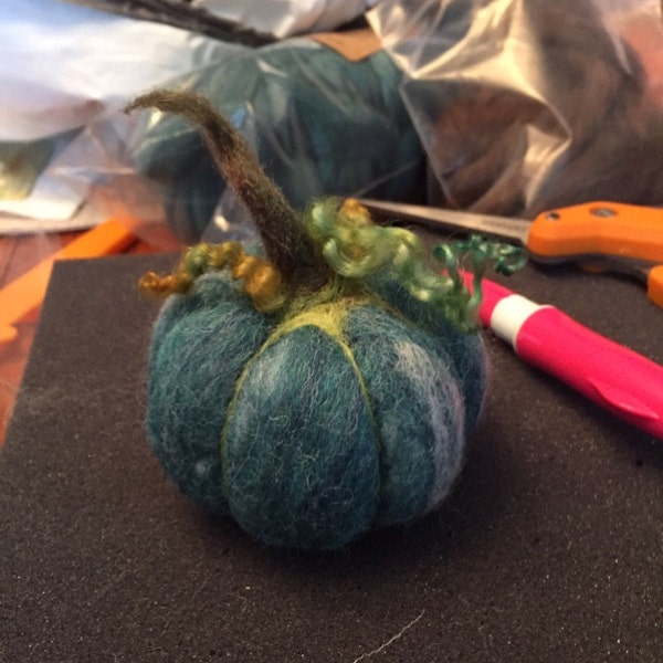 Ocean - Wool Roving for Needle Felting, Wet Felting, Weaving, Spinning ...