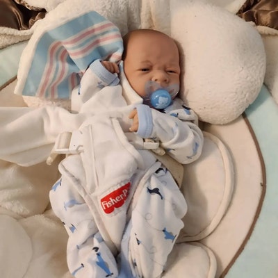 It's a LAB Puppy Girl FULL SILICONE Bathable Life Like Reborn Newborn ...