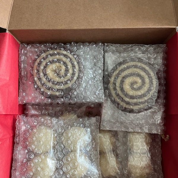 Chocolate Chip Delight Cookies (large 3”-4”) - Chocolate Chips Come in ...