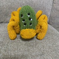 Red the Parrot and Azure the Blue Macaw - Etsy Canada