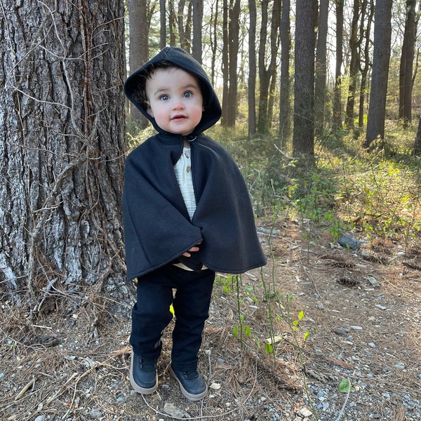 Sherlock Holmes Detective Cape Halloween Costume, Inspector Plaid Cloak ...