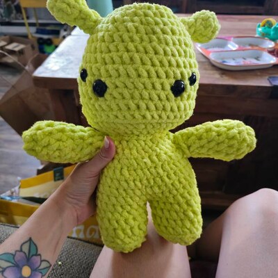 Space Alien Crochet Pattern, Crochet Alien Pattern, Amigurumi Alien ...