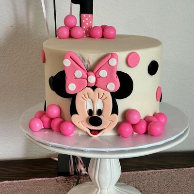 Royal Crown With Golden Touchroyal Crown Made Fondant for Cupcakes ...