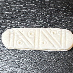 8 Horse Hair Scalp Locks Black or White Native Crafts Tribal Pow Wow ...