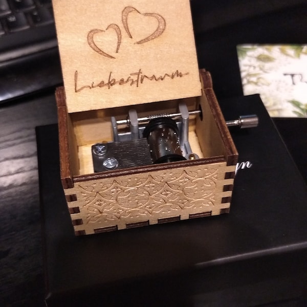 Cute Tiny Hand-cranked Wooden Music Box | Custom Engraving | Selection ...