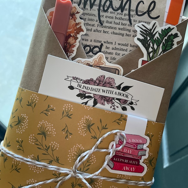 Blind Date With a Book- W/ Stickers, Magnetic Bookmark, Bookmark Log ...