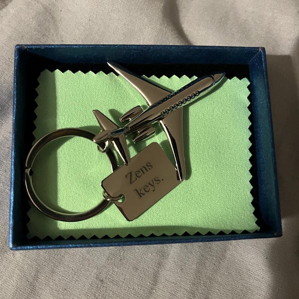 Persoanlized Airplane Key Chain, Creative Aircraft Twin-engine Gift ...