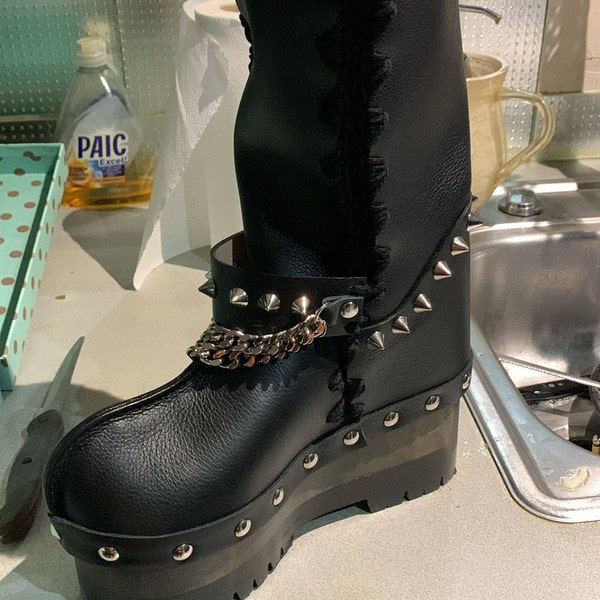 Step Back in Time: Exploring Vintage 70's Platform Clogs A Fusion of ...