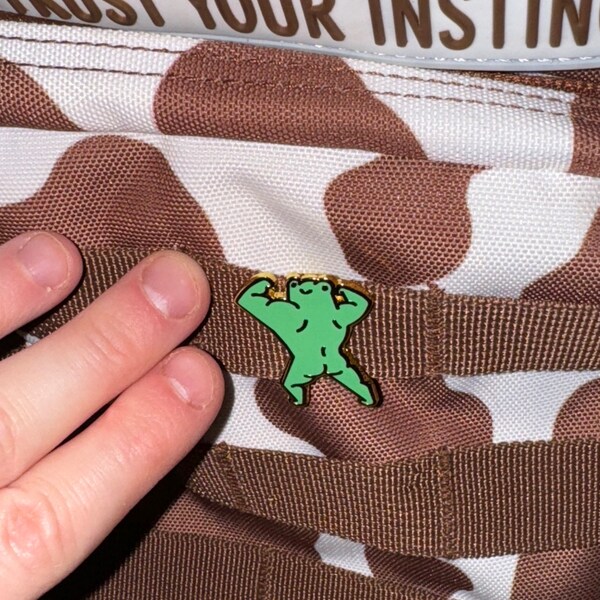 Leg Day Larry | Buff Muscle Frog Hard Enamel Pin - Etsy