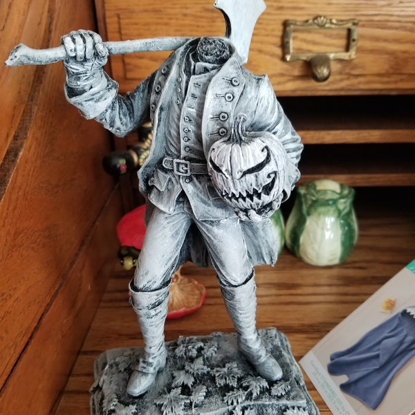 Headless Horseman Statue, Hand Painted Resin Sculpture | Gothic Legend ...