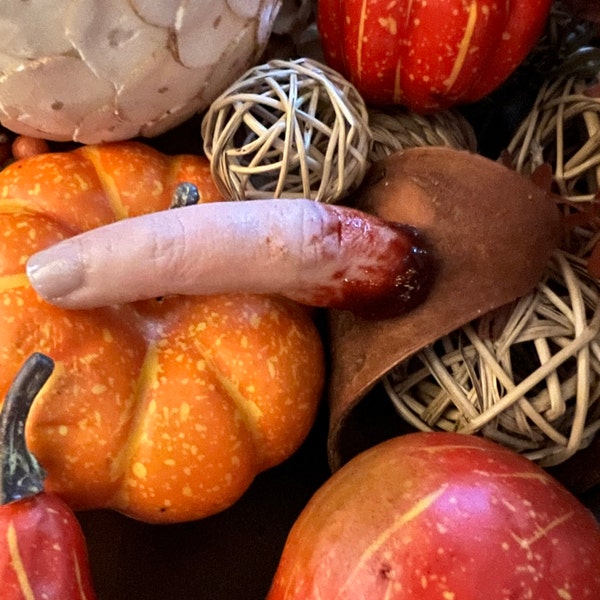 Realistic Bloody Severed Finger Prop - Halloween Decoration, Creepy ...