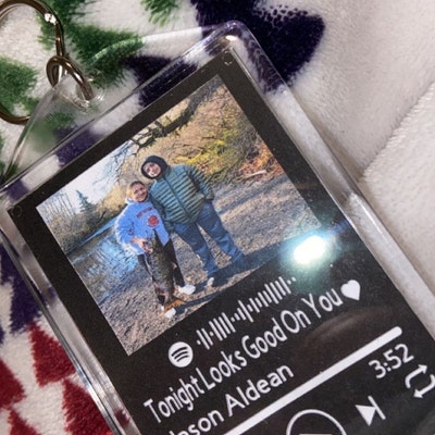 Custom Music Keychain, Apple Music Keychain, Gift for Friends ...