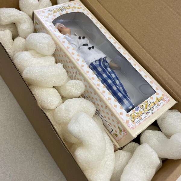 18th-century Birthing Chair Dollhouse Miniature 1:12 Scale V4026 Baby ...