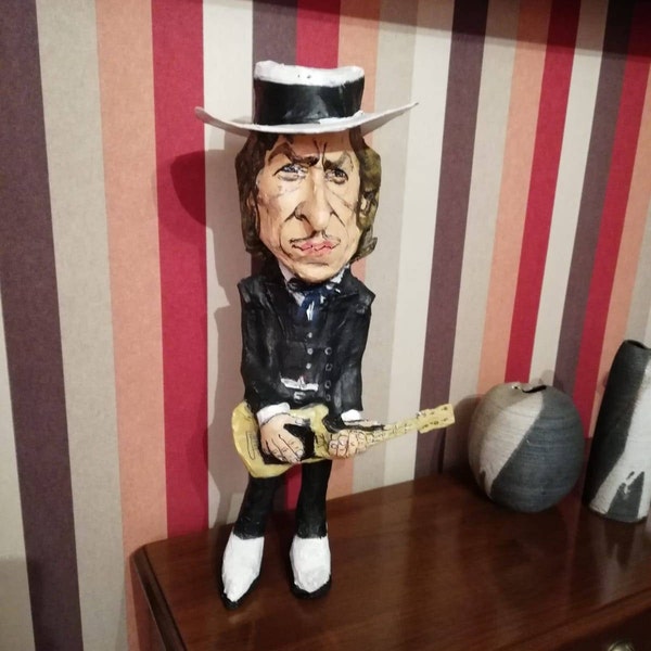 The Beatles Sculptures, John Lennon, Paul Mccartney, George Harrison ...
