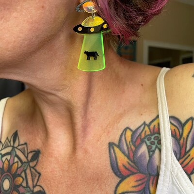 UFO Alien Abduction Dangle Earrings - Etsy