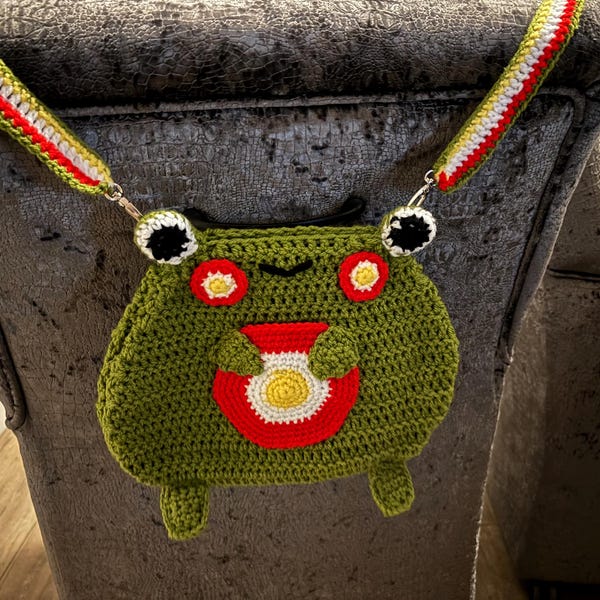 Frank the Froggy Crochet Pattern- Frog With Floppy Legs and Arms - Etsy