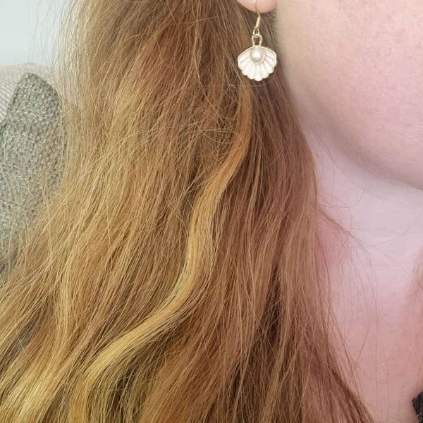 Clam Shell Earrings Ocean Inspired Jewellery Beachy Vibes Pearl ...