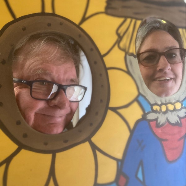 Outdoor Tailgate Wooden Photo Booth Prop, Holiday, Party, and Festival Face in Hole Photo Op ...