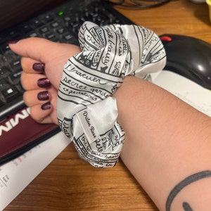 Aged Book Pages Cotton Scrunchie Book Cotton Hair Scunchie - Etsy