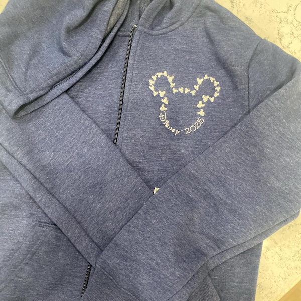 Disney 2026 Stickdatei - Disney 2026 - Maschinenstickerei - 3 Größen ...