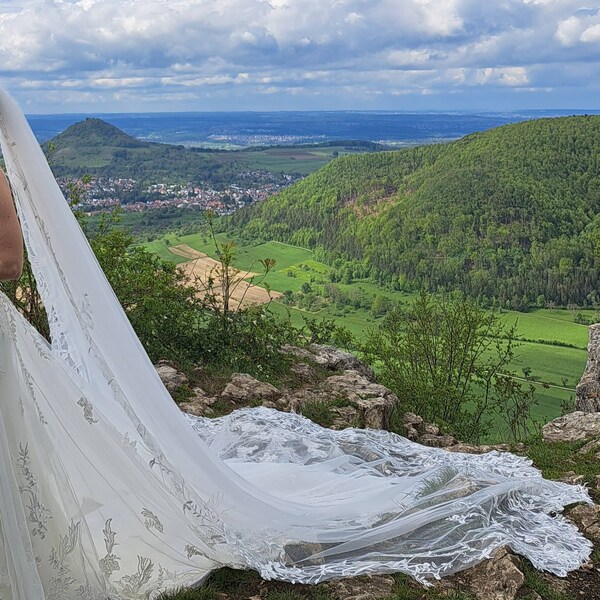 Wedding Cloak, Bridal Cape Veil With Green Lace, Leaf Cape Veil ...