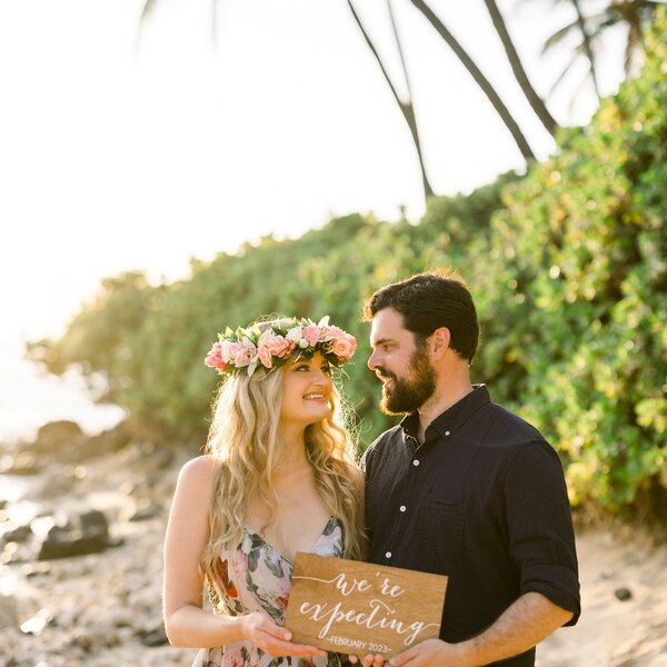 We're Expecting Sign - Pregnancy Announcement - Baby Announcement ...