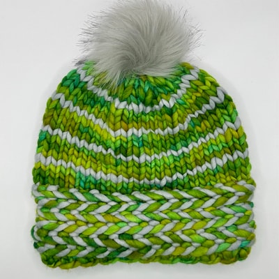 Teeny Tiny Winter Hats KNITTING PATTERN / Decorative Mini Hat Pattern ...