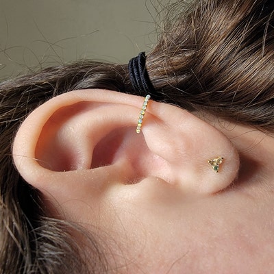 ASTM F136 Titanium Marquise Twist Conch Clicker Hoop, 10mm, 12mm Gold ...