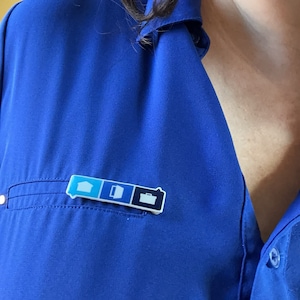 Bernie Sanders Mitten Pin Enamel Coated Pin Lapel Pin Badge Bernie ...