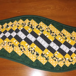 Francis Table Runner PDF PATTERN upgrade to Video Tutorial - Etsy