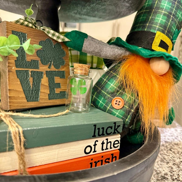 Real Four Leaf Clover in a Bottle - Genuine Customizable Message Glass ...