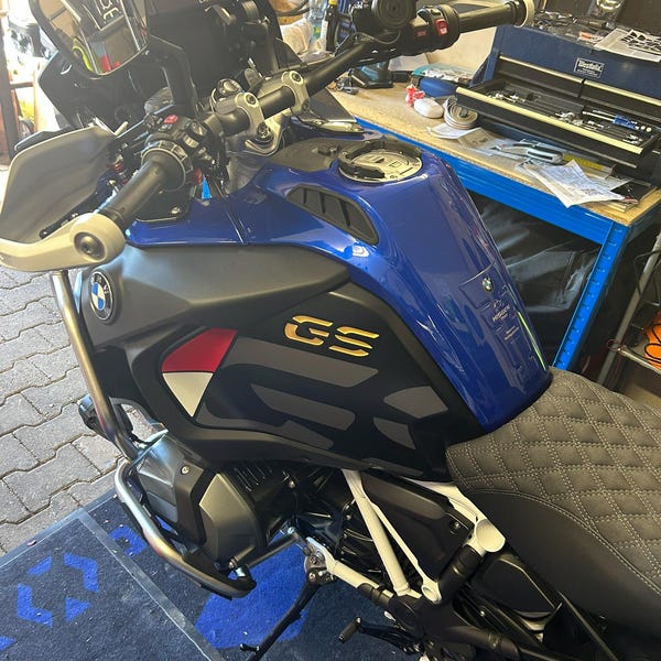 Reflectors STICKERS Compatible With GIVI TREKKER Outback 48 Ltr, 37 Ltr ...