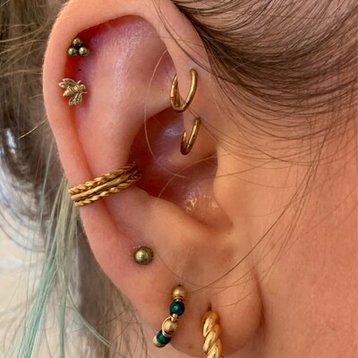Triple Stacked Conch Hoop Clicker With Twist, Gold Conch Earring, 16 ...