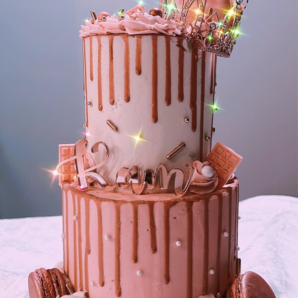 Cursive - Acrylic Custom Cake Name Tags, Cake Charms, Place Cards for ...