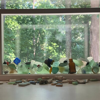 Dreamcatcher Stand up Sea and Beach Glass Display Window With Dividers ...