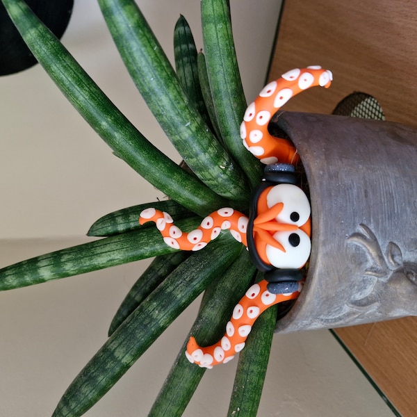 Glow in the Dark Octopus Plant Pot Decoration: Quirky Plant Pet. Wall ...