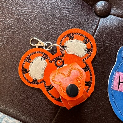 Eeyore Mouse Ear Holder, Tigger Mickey Mouse Shaped Mouse Ear Holder or ...