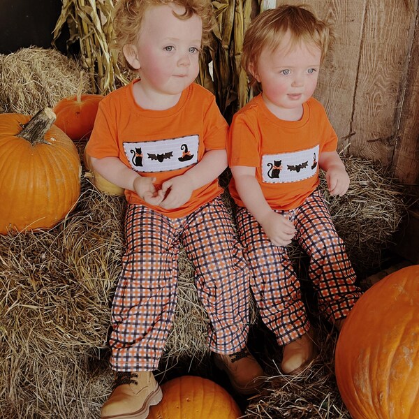 Girls Seersucker Bubble Crawfish Smocked Outfit - Perfect for Spring ...