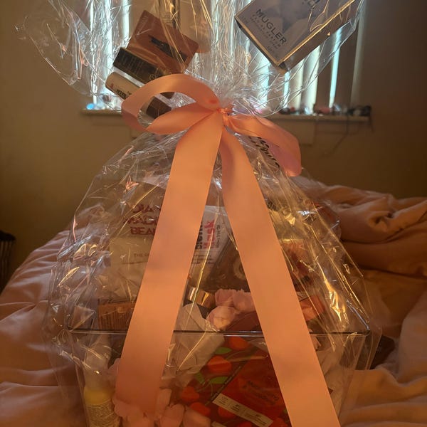 Huge Custom Bath and Body Basket Gift Basket - Any Fragrance Any Theme ...