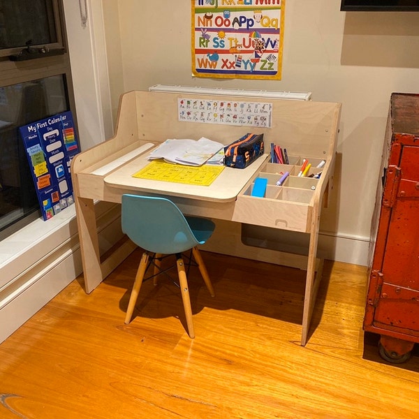 Adjustable Montessori Kids DESK With Blackboard, Clear Acrylic Board ...