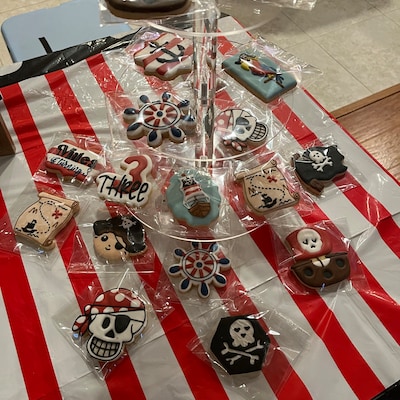 Pirate Birthday Royal Icing Cookies, Pirate Party Favor, Pirate Cove ...